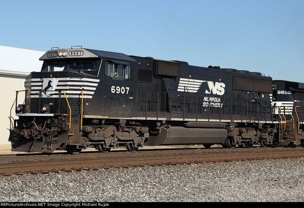 NS 6907